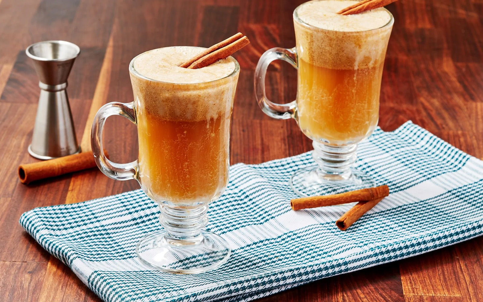 19 Crazy Holiday Cocktails You Need to Try